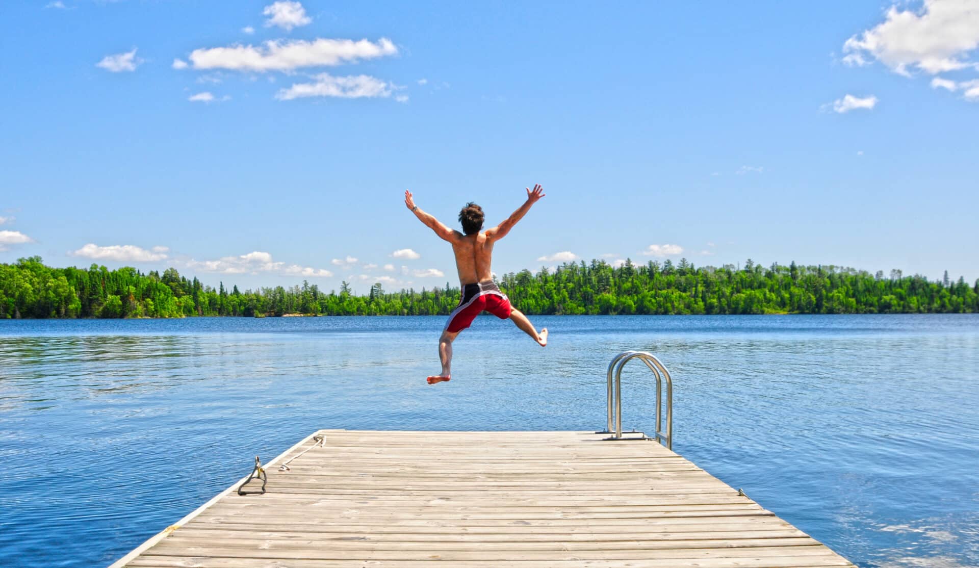 Fabricant de quais de qualité dans les Laurentides | Quais Laurentiens